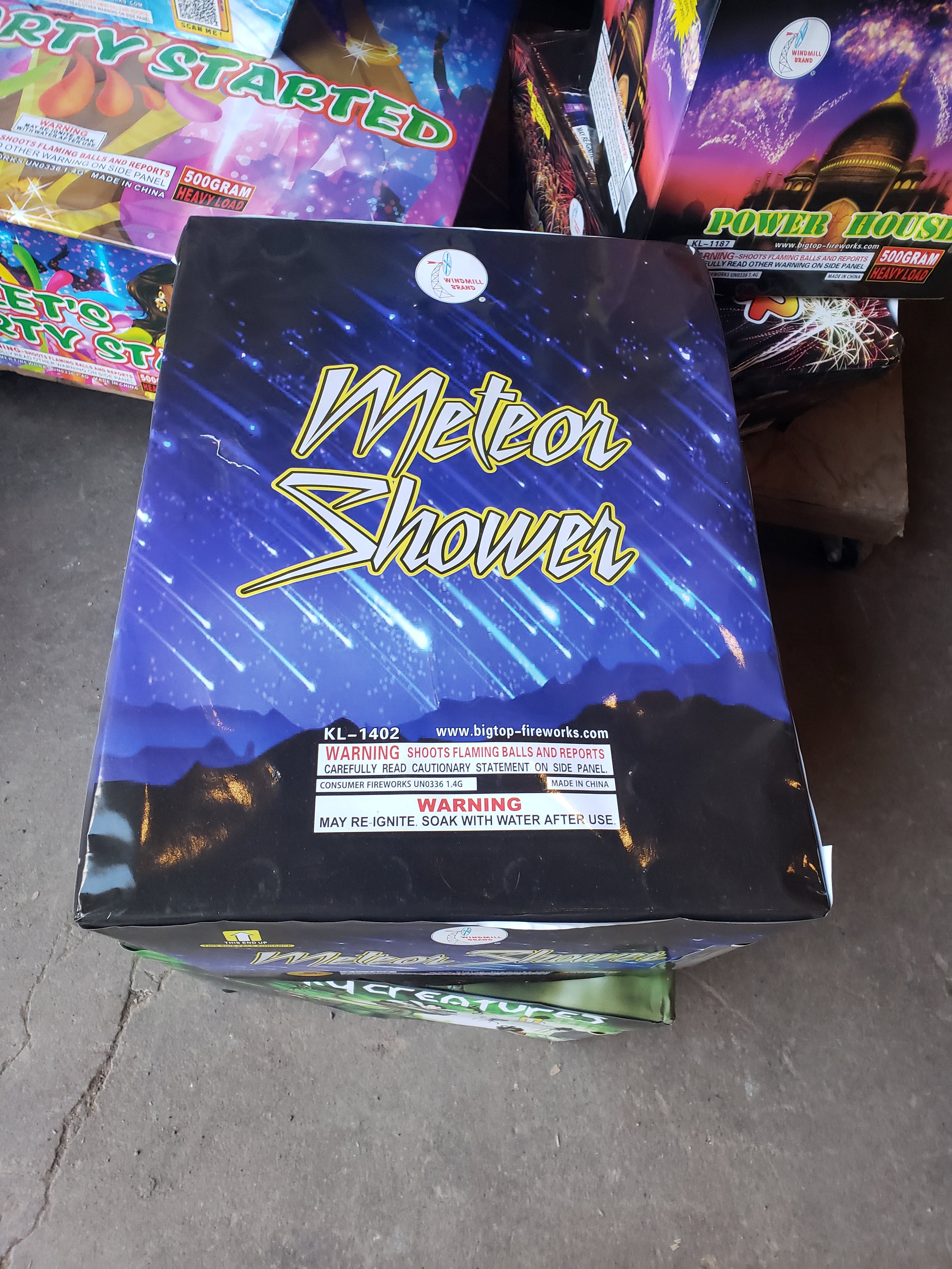 Meteor Shower | KG Fireworks Warehouse - South Range, Wisconsin