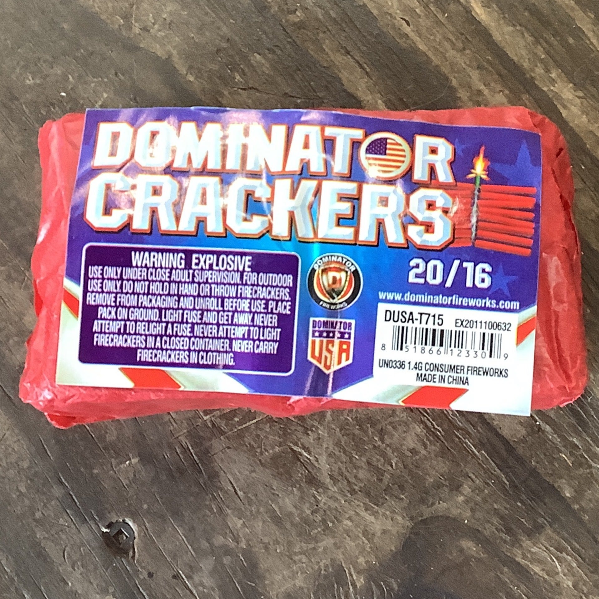 Dominator crackers 20/16 | KG Fireworks Warehouse - South Range, Wisconsin