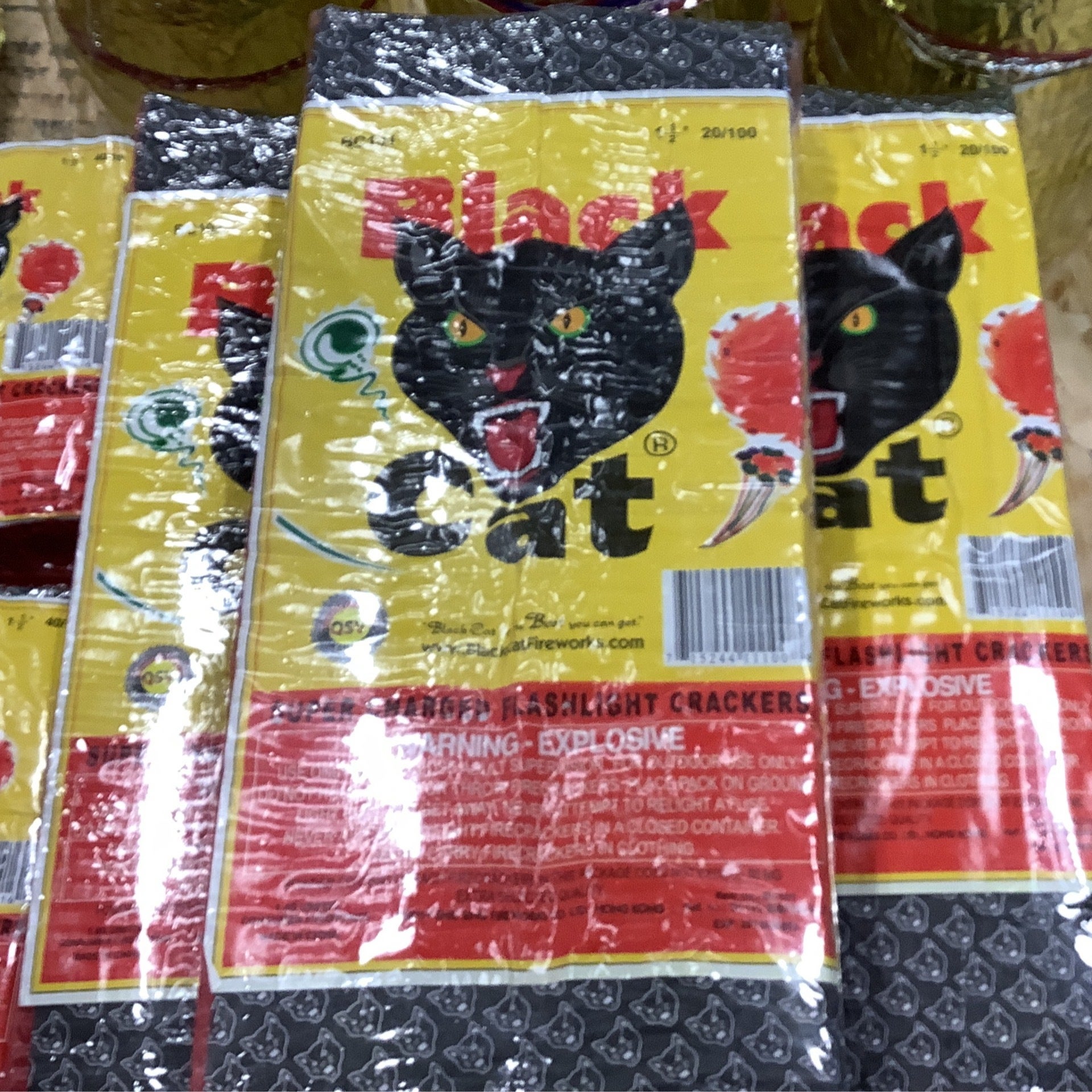 Black cat 20/100s firecracker | KG Fireworks Warehouse - South Range ...