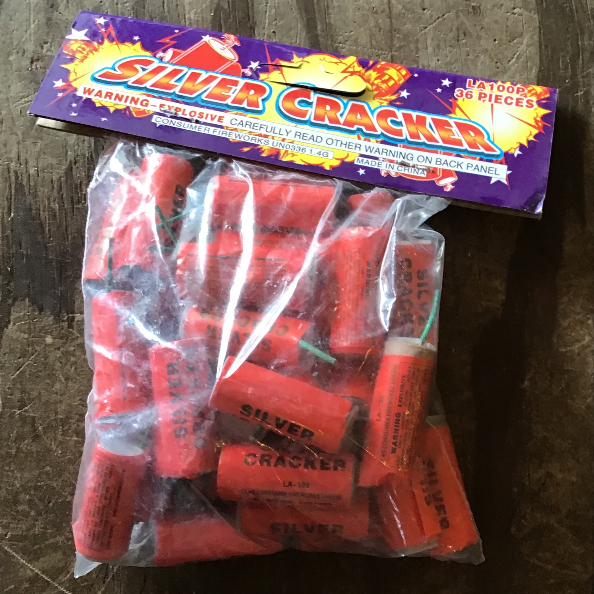 Silver cracker | KG Fireworks Warehouse - South Range, Wisconsin